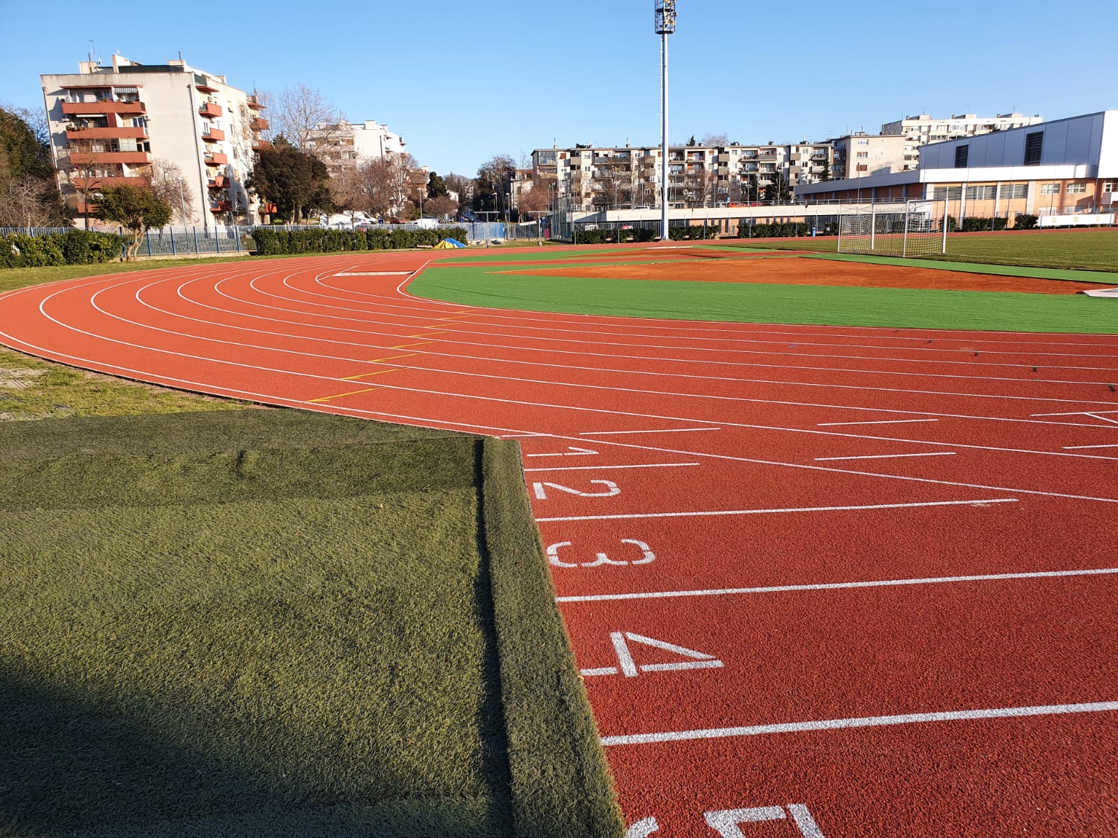 Obnovljena atletska staza u Puli - Hrvatska Atletika